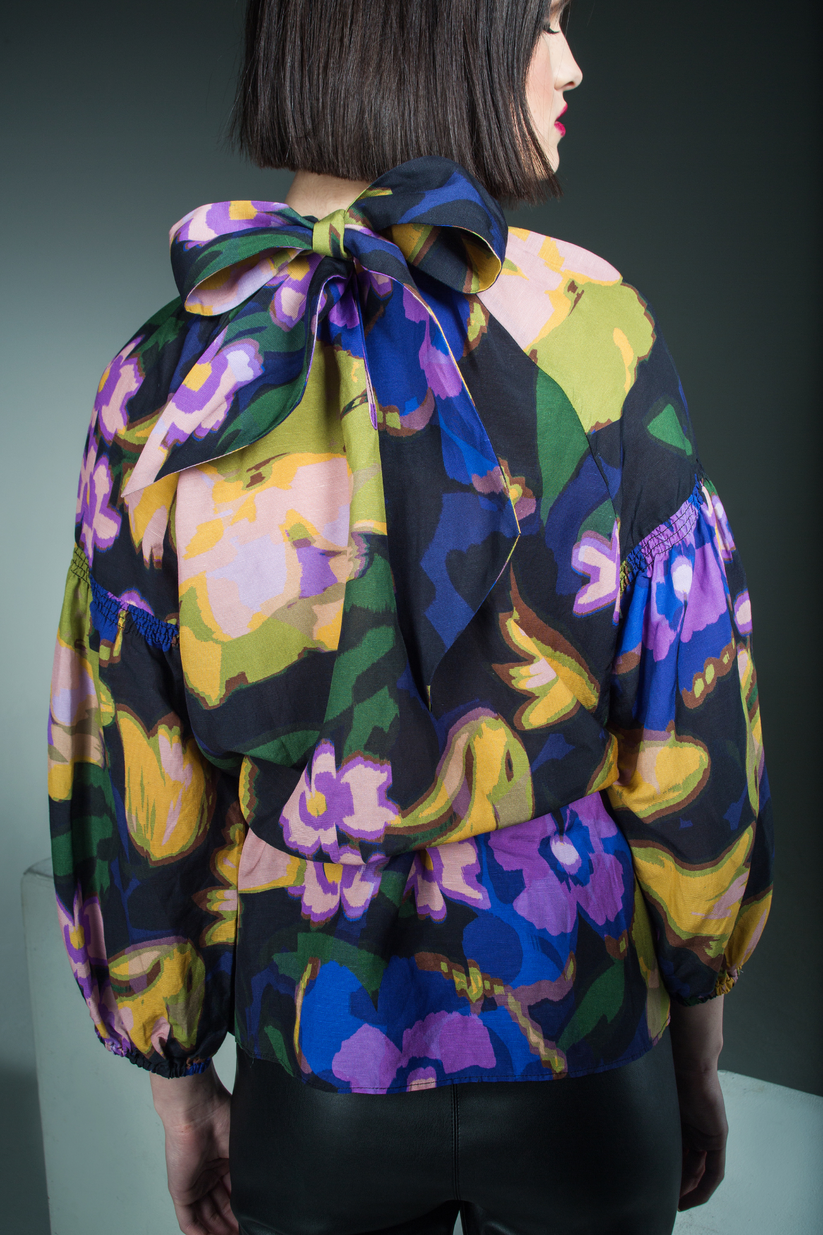 Women's Floral Art Print Blouse in Black